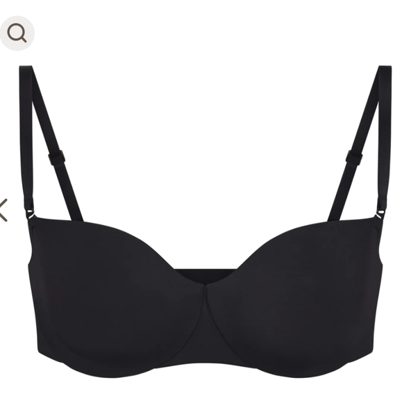 SKIMS | Intimates & Sleepwear | Nwt Skims Smoothing Strapless Bra Size ...